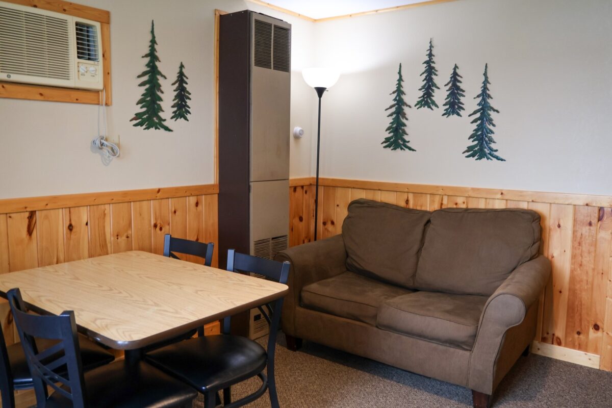 Riverside 2 Bedroom Cabins (#1-5) - Border View Lodge