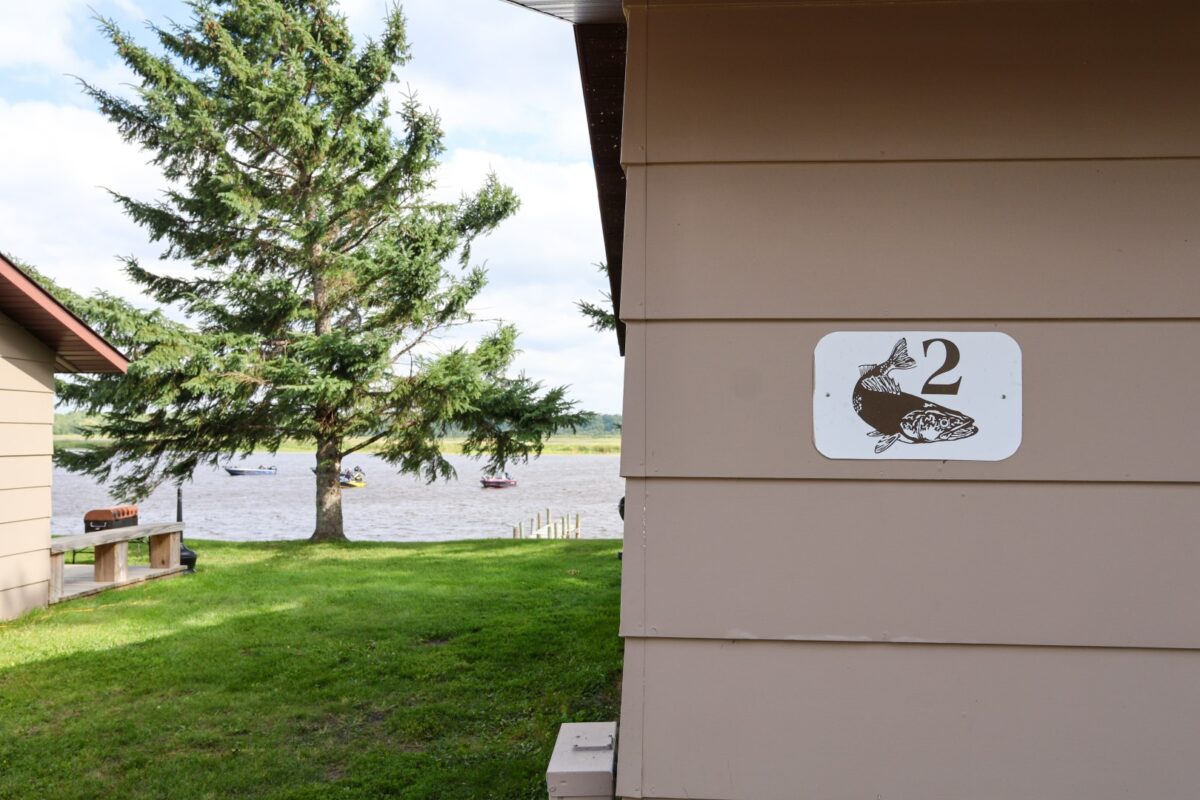 Riverside 2 Bedroom Cabins (#1-5) - Border View Lodge