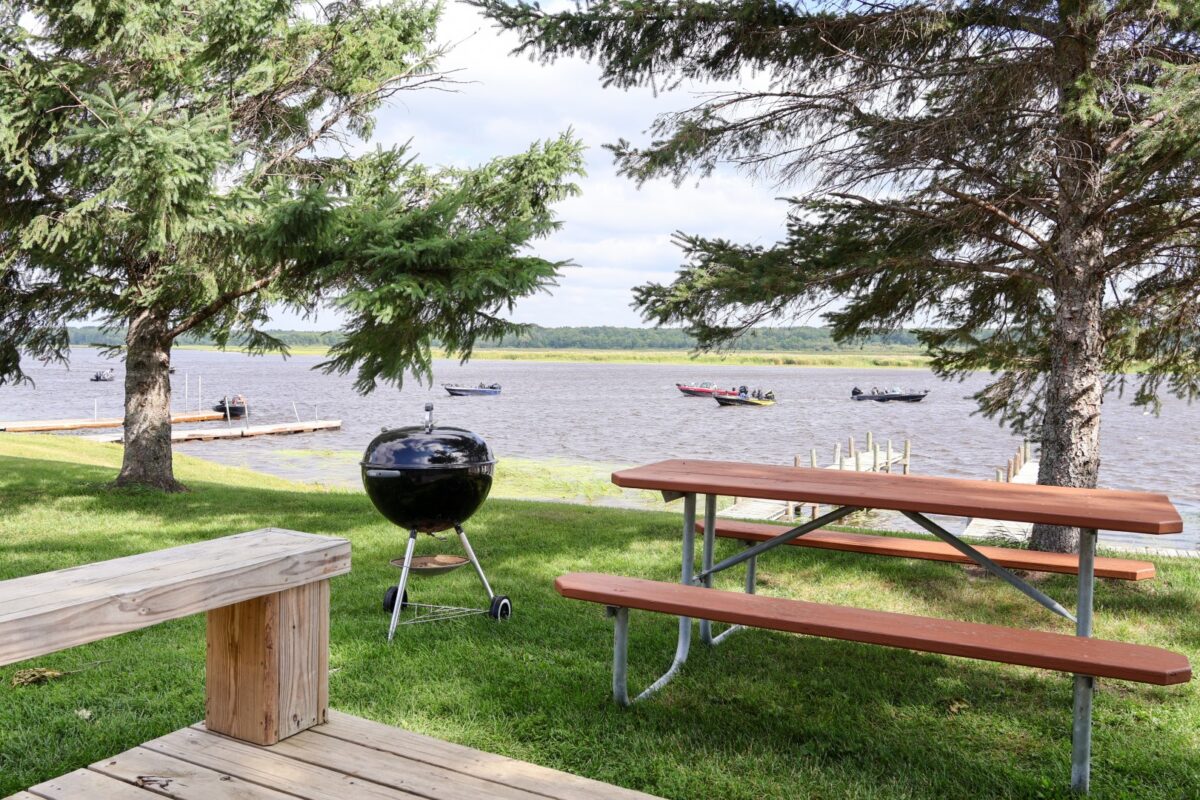 Riverside 2 Bedroom Cabins (#1-5) - Border View Lodge